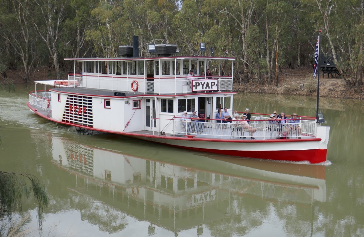 Two nights at Swan Hill | Tony Bryer